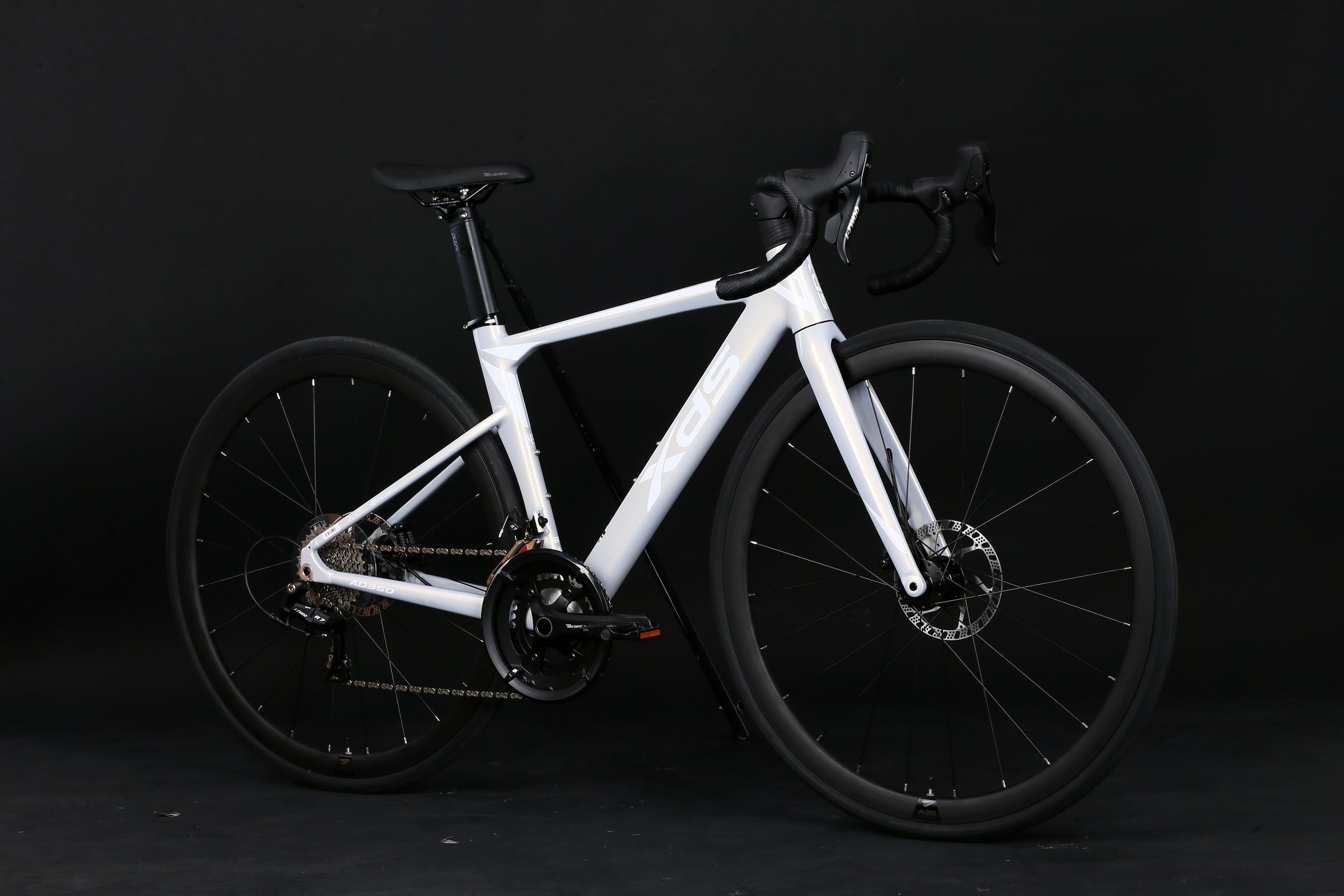 XDS AD350 20sp // Road Bike AD350 // 48cm / White | XDSBikeco.com